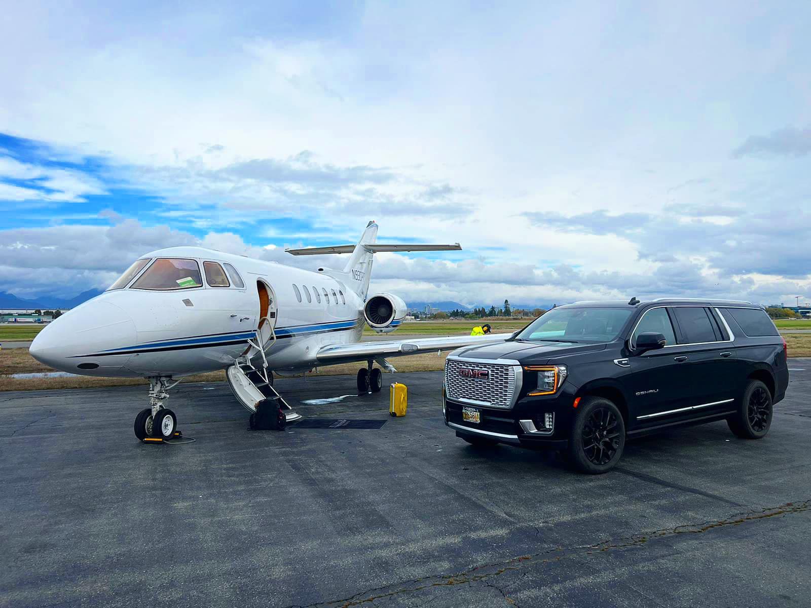 YVR Vancouver Airport Shuttle & Car - Private Aviation & FBO
